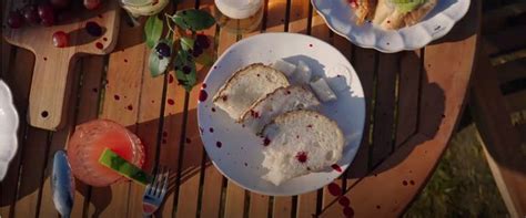 봉준호 신작 기생충의 메인 카피 행복은 나눌수록 커지잖아요 예고편 공개 허프포스트코리아