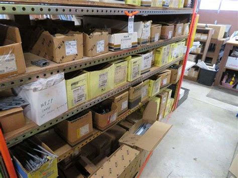 Large Assortment Of Telescoping Box Brackets 16 And 24 Large