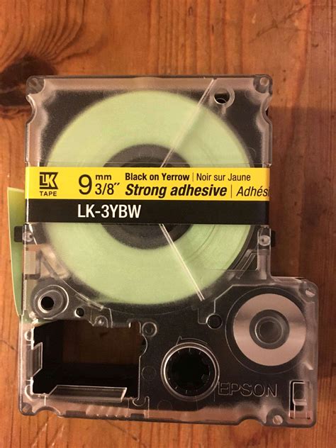 Картридж с лентой EPSON C53S653005 черно-желтая 9мм LK3YBW повышенной ...