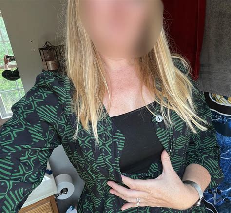 We Decided To Send Each Other Sexy Pics While The Other Was At Work So We Will Share 😉 M 32