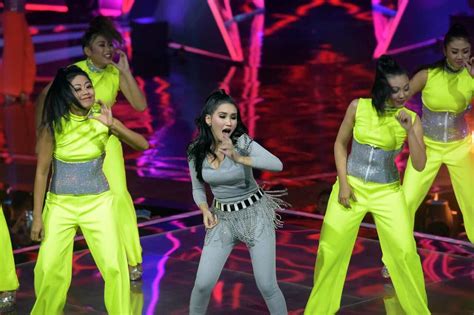 Ayu Ting Ting Sexy Saat Joged Kaskus