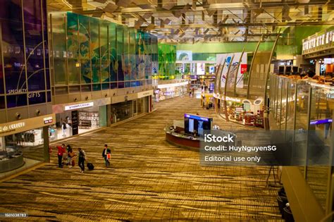 싱가포르 창이 공항 터미널 3 내부 건축에 대한 스톡 사진 및 기타 이미지 건축 게이트 경제 Istock