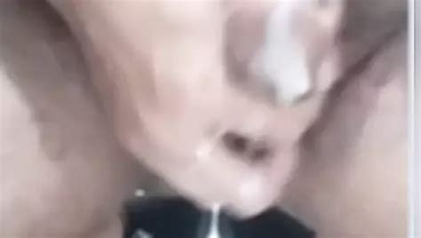 Indian 포르노 스타 Ravi nd Gigolo boy ravi 큰 흑인 괴물 자지 무거운 대박 사정과 정액 먹고 삼키기