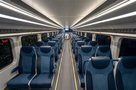 Multilevel Electric Train Car Multilevel Iii For Nj Transit Railway Supply