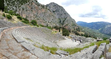 Cum funcționa Oracolul din Delphi – varianta pentru turiști | Dollo zice Bine