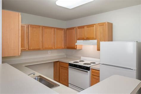 Essex Apartments For Rent River Point