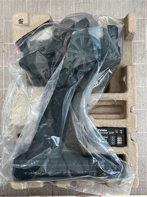 Futaba 3pv Transmitter And Receiver Set 興趣及遊戲 玩具 And 遊戲類 Carousell