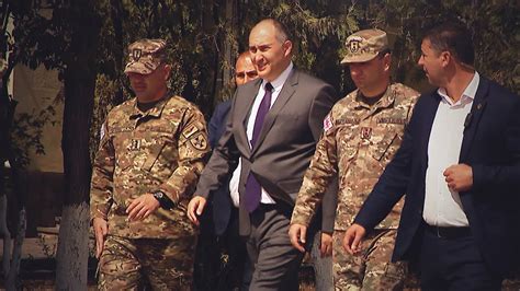 რას აცმევენ ქართველ ჯარისკაცებს სამხედრო ფორმების ხარისხზე ინფორმაციას გრიფით საიდუმლო ადევს