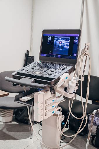 Foto De Aparelho De Ultrassom Moderno No Laboratório Da Clínica De