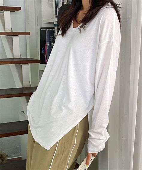 옆트임 U넥 무지 티셔츠 긴팔 오버핏 여성 빅사이즈 에이블리