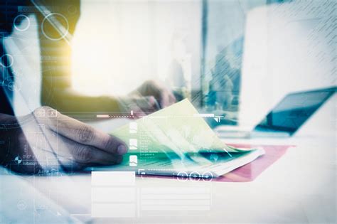 기업 들의 이중 노출 준비 하 고 문서와 그래프 비즈니스 다이어그램에 대 한 읽기 영화 효과 비즈니스 개념 복사 공간을 조롱 개발에 대한 스톡 사진 및 기타 이미지 Istock