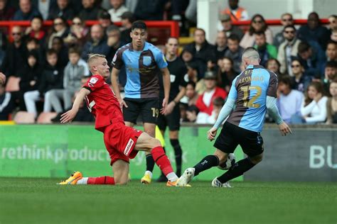 Leyton Orient Jordan Brown Frustration As O S Can T Find Winner