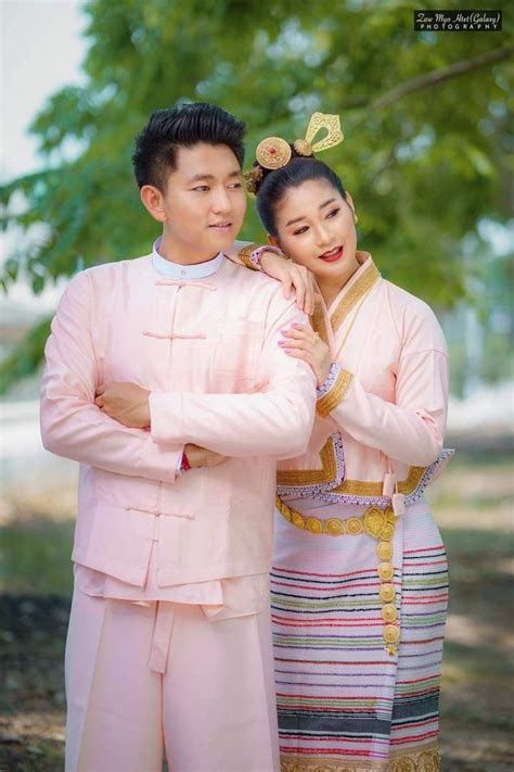 Myanmar Traditional Clothing🇲🇲 Wedding Picture Poses Pre Wedding