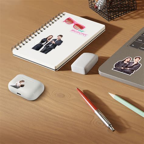 커플 스티커 사진 외곽선을 따서 스티커 만들면 어떤 느낌일까