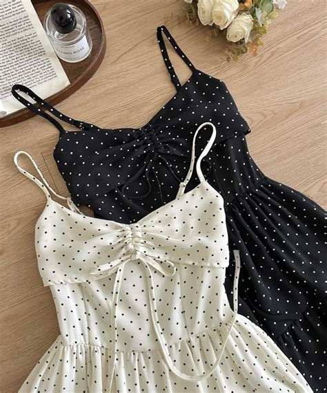 포앤바이앤 로맨틱 도트 끈나시 원피스 스트랩 스트링 리본 땡땡이 하이웨스트 티어드 셔링 A라인 플레어 롱원피스 러블리 샤랄라 휴양지 리조트 해변 비치 신혼 동남아 여행룩