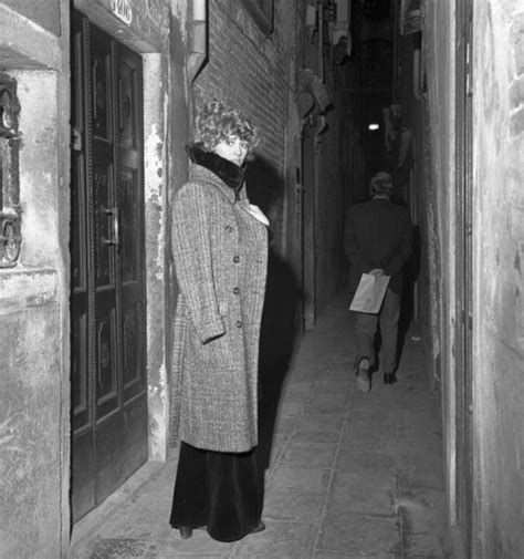 The Portrayal Of Motherhood Grief And Sex In Dont Look Now