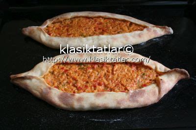 Tavuklu Pide Klasİk Tatlar