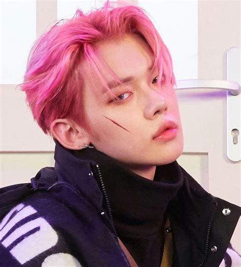 Pin By Rose On Txt Guys With Pink Hair Pink Hair Hair Styles