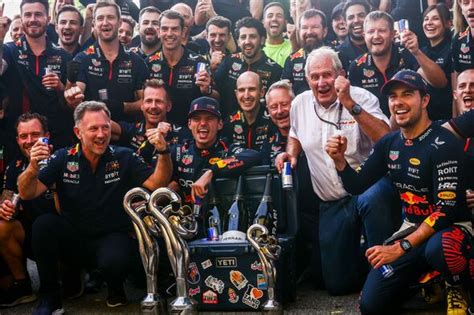 How Formula One Constructors Championship Can Be Won In Singapore Motorsport Sports Daily