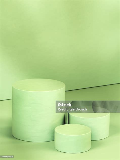 세 개의 다양한 원통형 받침대 녹색 톤 장면의 그룹 당신의 제품을 위한 전시 장소의 3d 컴퓨터 그래픽 템플입니다 0명에 대한 스톡 사진 및 기타 이미지 Istock