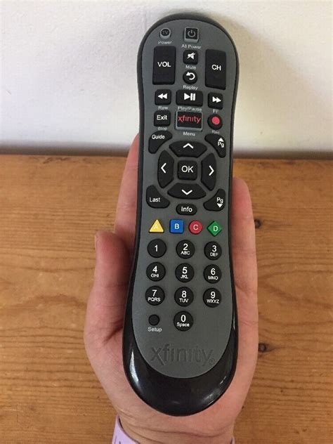 Genuine Comcast Xfinity Xr2 Version U2 Hdtv Dvr Television Remote Control Remote Controls