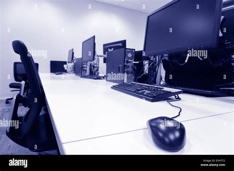 Computer Lab Room Empty Workstation High Resolution Stock Photography And Images Alamy
