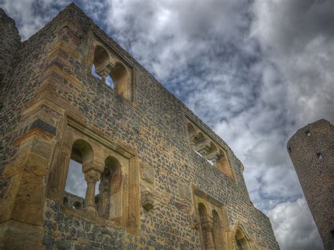무료 이미지 록 건축물 건물 벽 탑 경계표 교회에 예배당 강화 예배 장소 관심있는 곳 신전 유적 수도원 관광 명소 중세 숭고한 인상적인