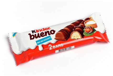 Chocs4Chaps: Kinder Bueno Review