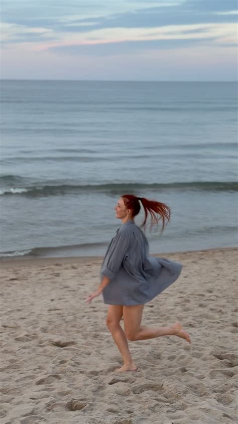 Veranika Sanina Пусть в твои окна смотрит беспечный розовый вечер Пусть провожает розовым