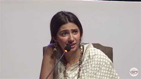 ماهيرا خان تتحدث عن اول مرة قابلت شاه روخ خان Youtube