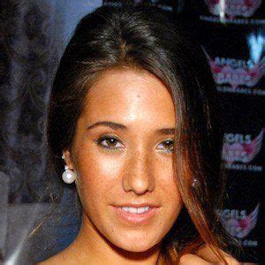 Eva Lovia Edad Familia Biografía Famous Birthdays