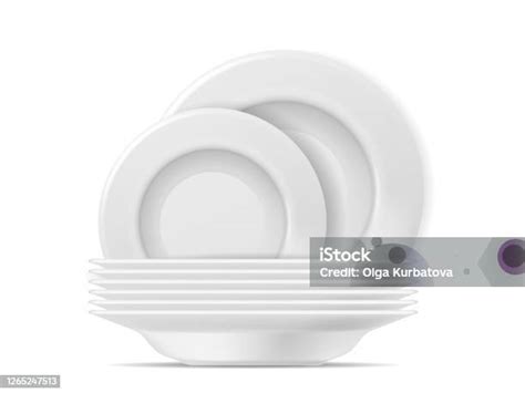 깨끗한 접시 음식 화이트 플레이트 세트 세탁 후 사실적인 적층 식기 가정용 주방용품 식기 세척 제지 벡터 3d 절연 일러스트레이션 홍보 그릇에 대한 스톡 벡터 아트 및 기타