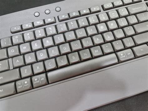 Logitech Signature K650 Wireless Keyboard Computers And Tech Parts And Accessories Computer