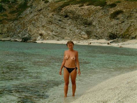 Girls Chiara Exposed Skinny Wife Not My Wife X Porn Pic