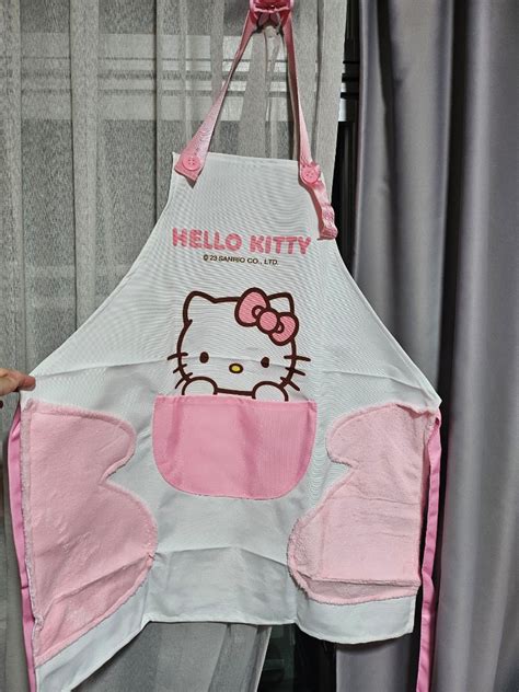 Hello Kitty Apron Everything Else On Carousell