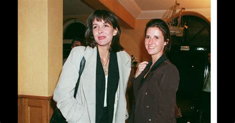 Tina Kieffer Et Sa Soeur Florence Au Défilé Mode Collection En 1995