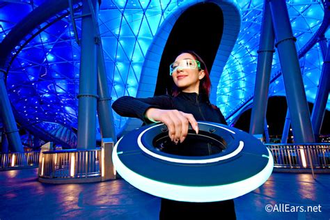 Step By Step Guide To Using The Tron Virtual Queue In Disney World