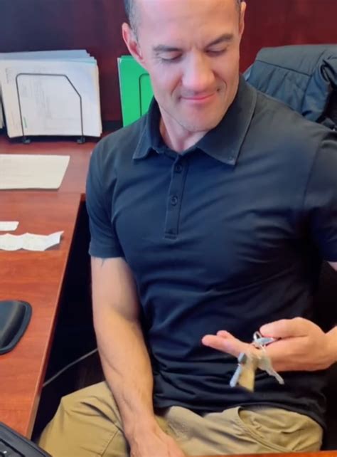 This Woman Swears The Men Vs Women Key Theory Is Absolutely True TwistedSifter