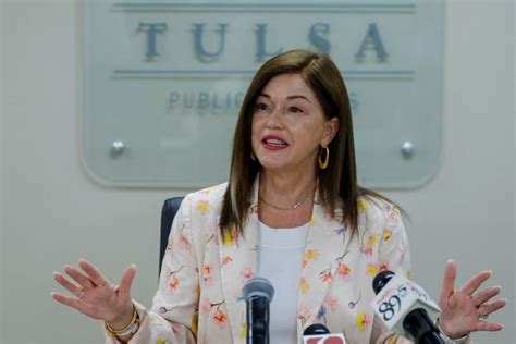Deborah Gist Tulsa Schools Leader Resigns Amid Dispute With Walters