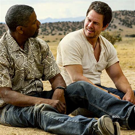 Poster Of Denzel Washington And Mark Wahlberg Starrer 2 Guns