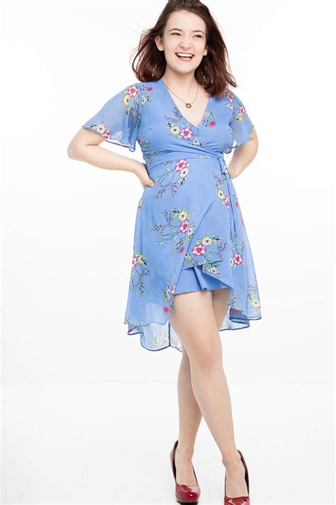 Sophia J New View Modeling