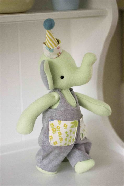 Pockets Elephant Pdf Download From May Blossom By Simone Gooding