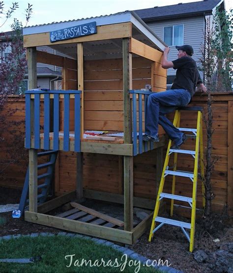 DIY Tree House Free Plans Blitsy