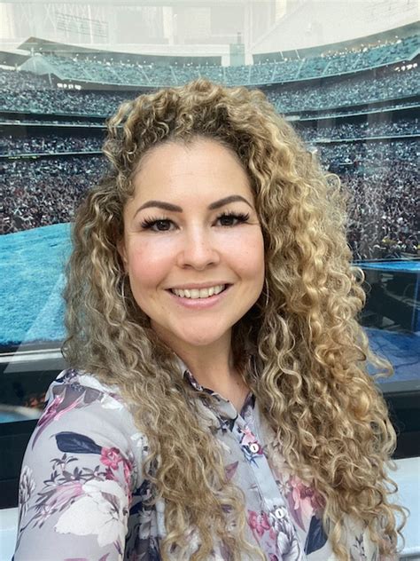 Ellie Brown At Iconic Images Credited In New Faye Dunaway Documentary Photoarchivenews