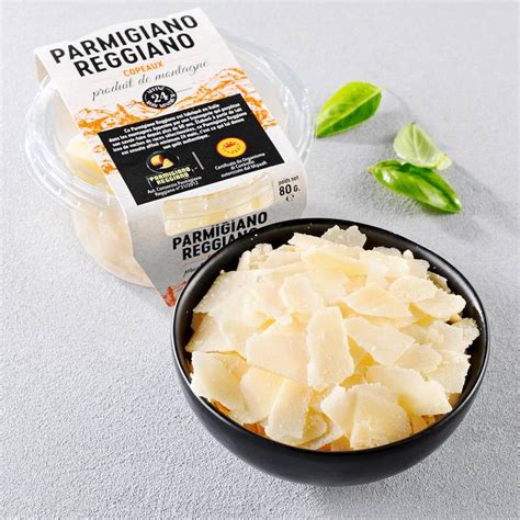 Les Copeaux De Parmigiano Reggiano Dop 24 Mois Parmesan Mon Marché