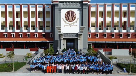 នាព្រឹក ថ្ងៃព្រហស្បតិ៍ ១២កើត ខែមិគសិរ ឆ្នាំរោង ឆស័ក ពុទ្ធសករាជ ២៥៦៨ ត្រូវនឹងថ្ងៃទី១២ ខែធ្នូ