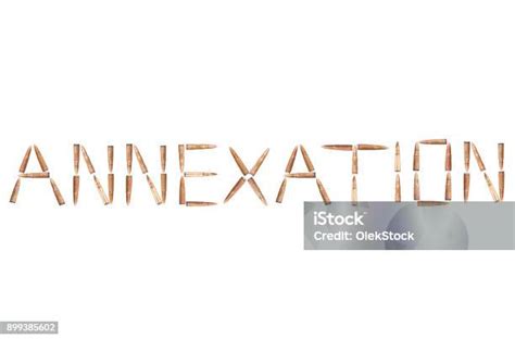 단어 첨가 흰색 배경에 고립 된 소총에 대 한 빛나는 총알에서 누워 M1 개런드 소총에 대한 스톡 사진 및 기타 이미지 M1 개런드 소총 강철 구리 Istock