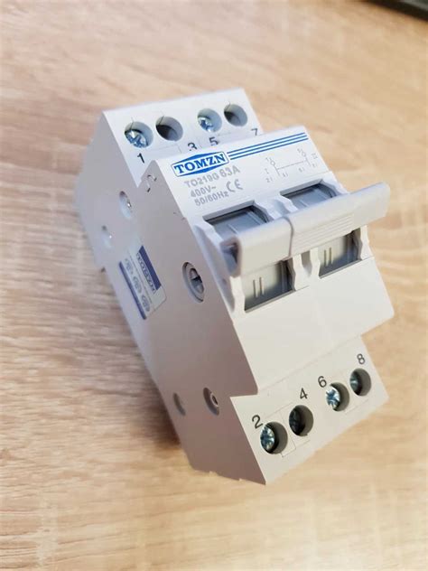 Рубильник 63а Tomzn ручной переключатель блокировки фаз T0219g Sft440 300 грн Кофеварки