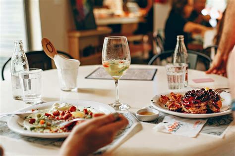 Best Breakfast Restaurants In Quebec City What Are They Chasing Poutine