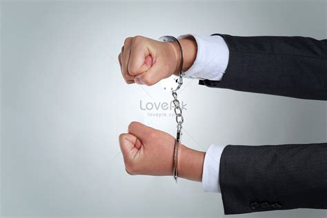수갑을 찬 상인 사진 무료 다운로드 Lovepik